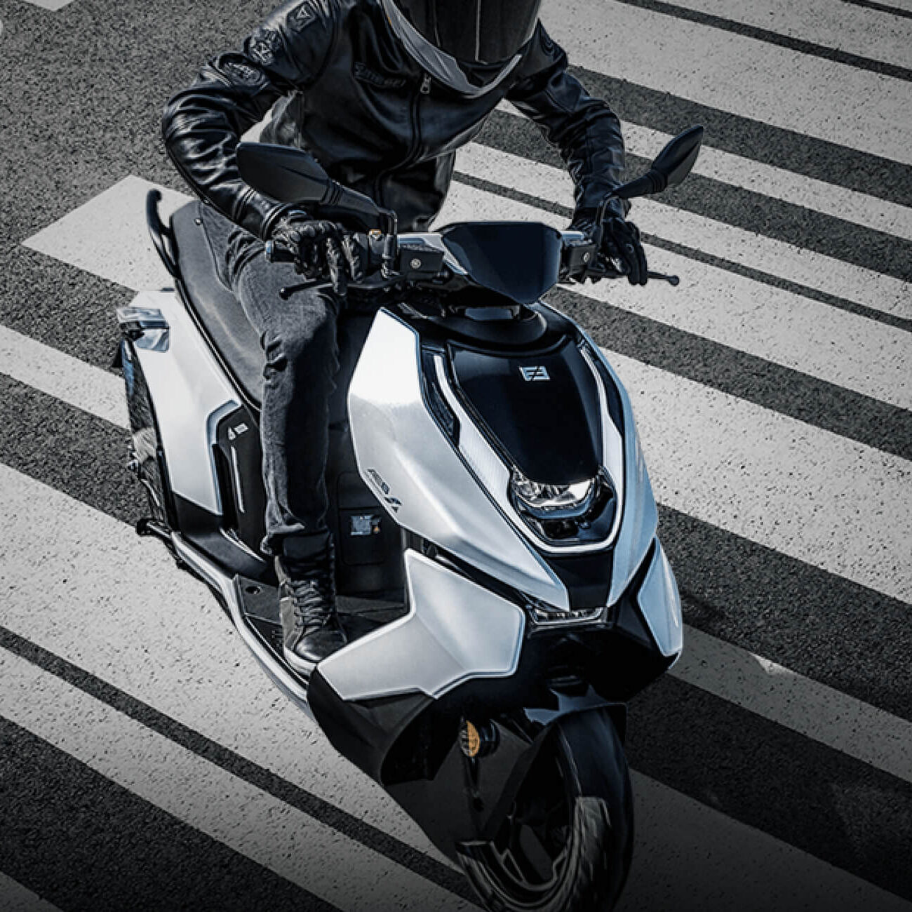 Zeeho Ae8 S Električni Skuter Cfmoto